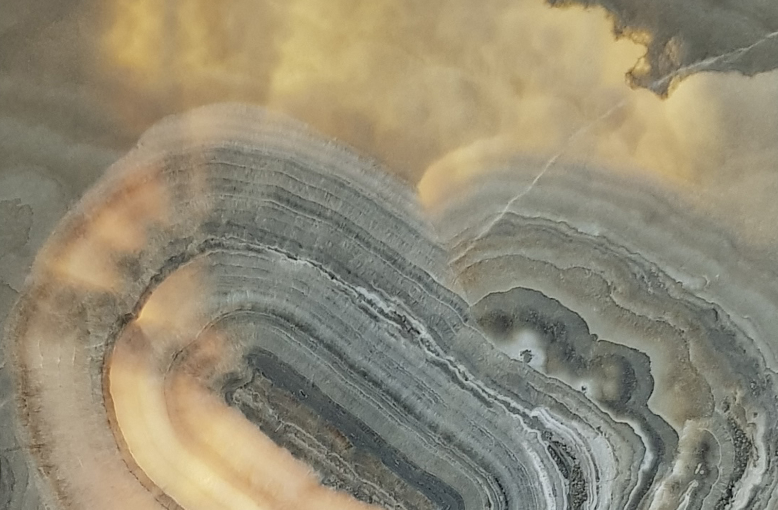 News - Greige Onyx-A Famous Grey Color Onyx